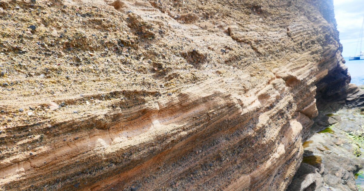 Hyaloclastites à la Grande Conque - Géodiversité.NET