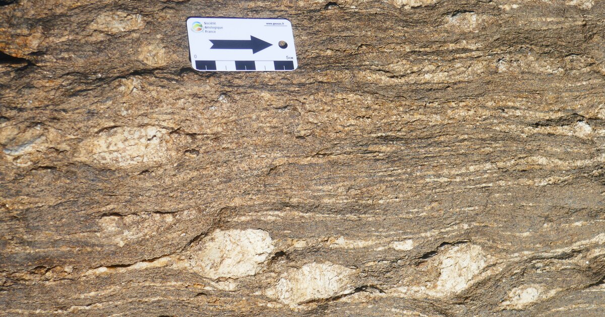 Gneiss œillé de l'Héric, Lac de Vésoles - Géodiversité.NET