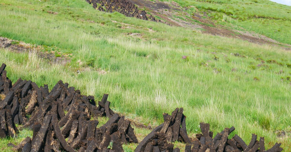 Exploitation de la tourbe dans le Connemara - Géodiversité.NET