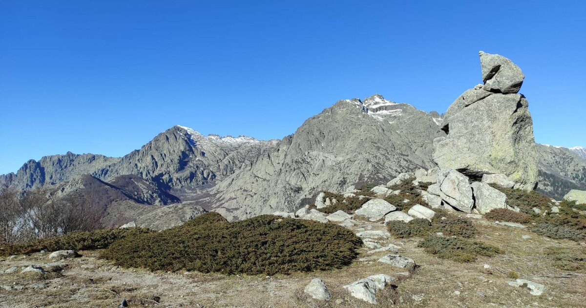 Enclaves basiques sur granit - Géodiversité.NET